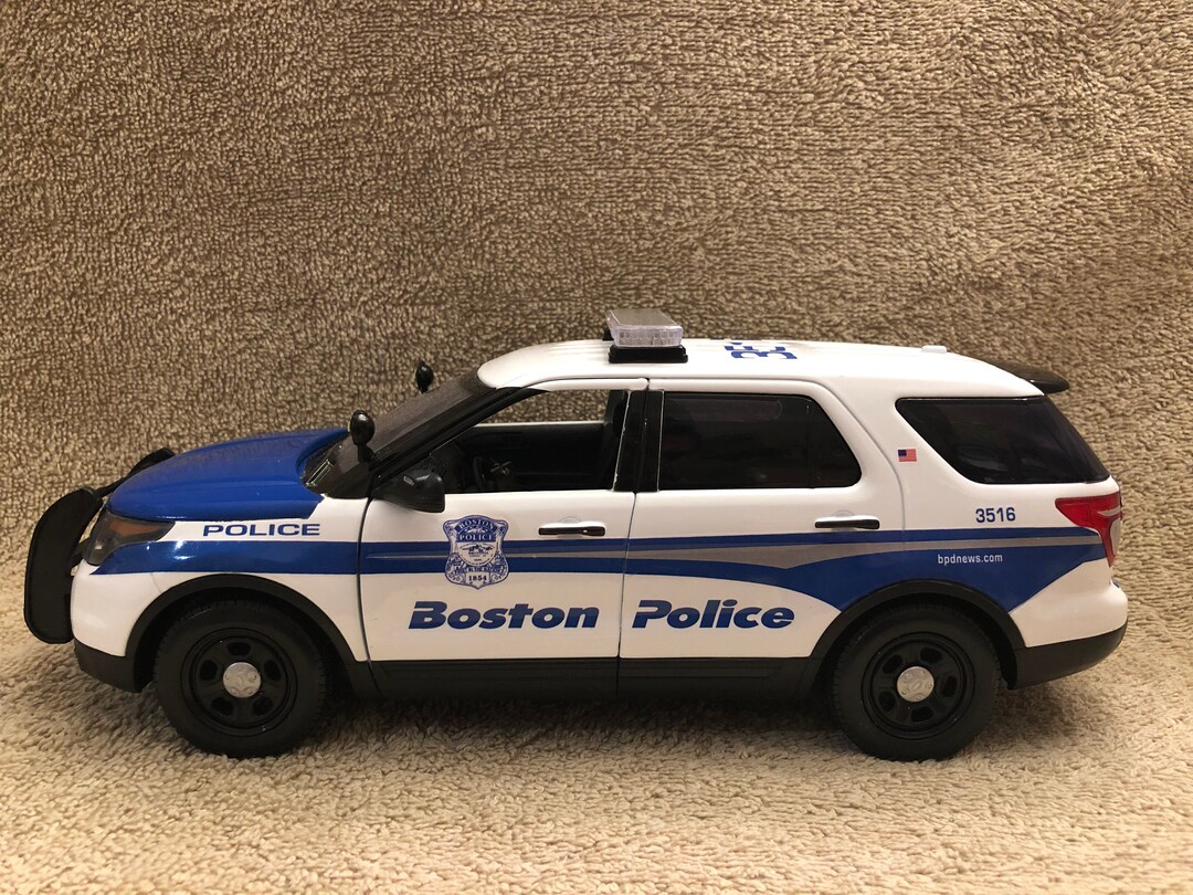 1/18 Scale Boston Massachusetts Police Dept Die-cast Ford Explorer ...