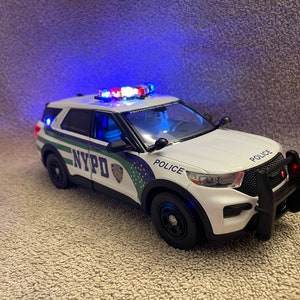1/24 Scale NYPD 2022 Ford Explorer New Graphics Diecast Model Car With ...