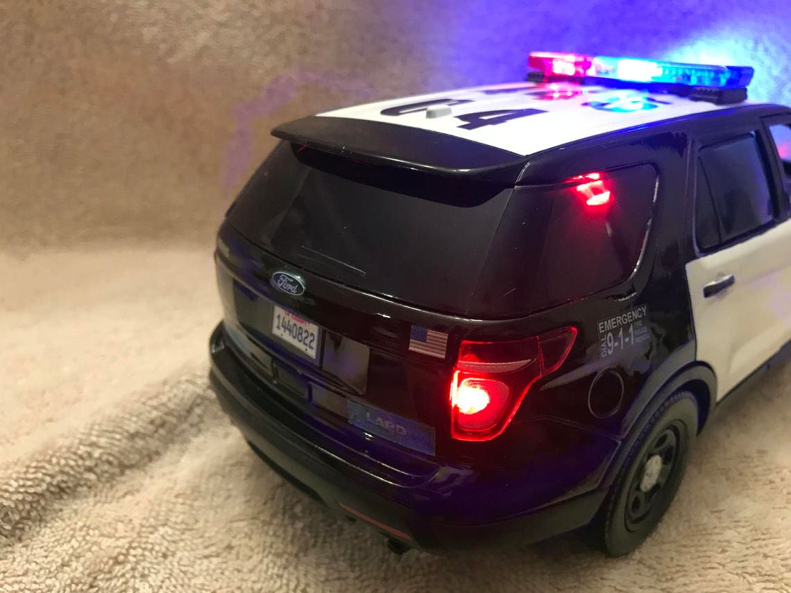 1/18 Scale LAPD Police Dept Die-cast Ford Explorer Model | Etsy