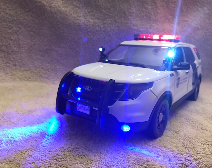 1/18 Scale Die-cast Model Replica US Customs Field Operations Ford ...