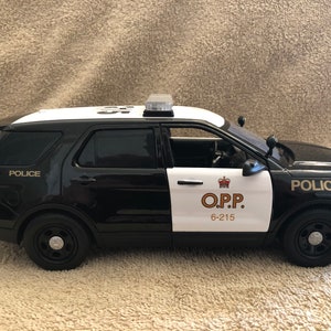 1/18 Scale O.P.P Canadian Police Die-cast Ford Explorer Model Replica ...