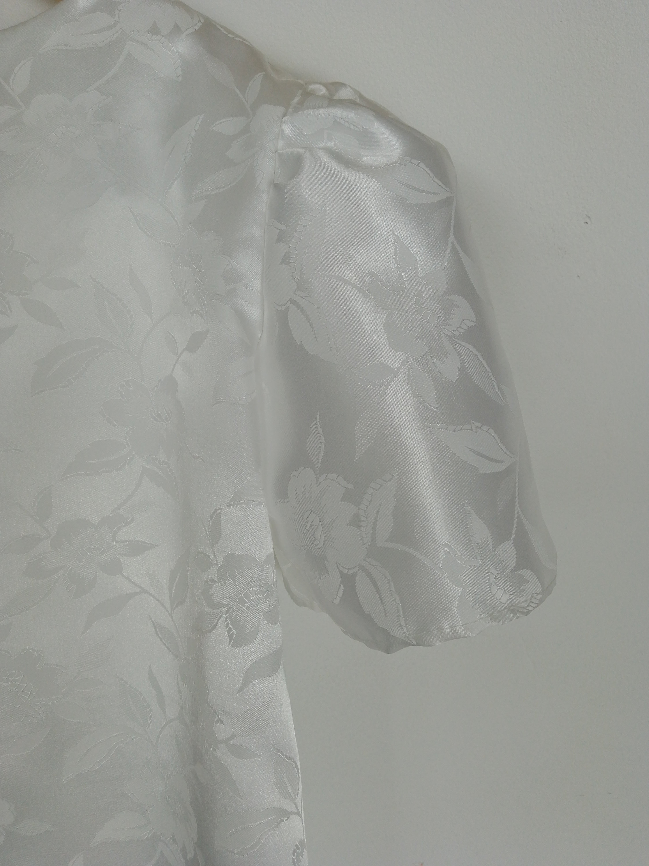 White Girls Dress, Floral Self Design With Lining, Chest 26 In, Length ...