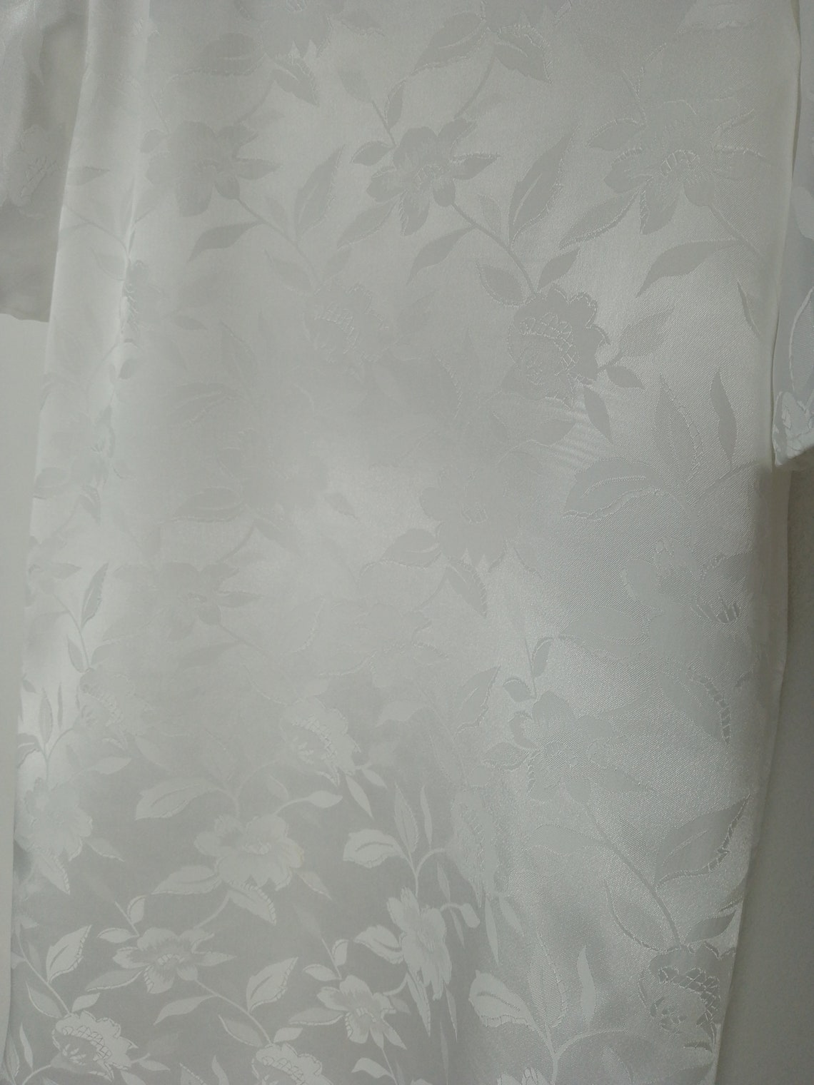 White Girls Dress, Floral Self Design With Lining, Chest 26 In, Length ...