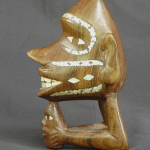 Vintage Solid Wood Hand Carved NGUZUNGUZU Mother of Pearl | Etsy