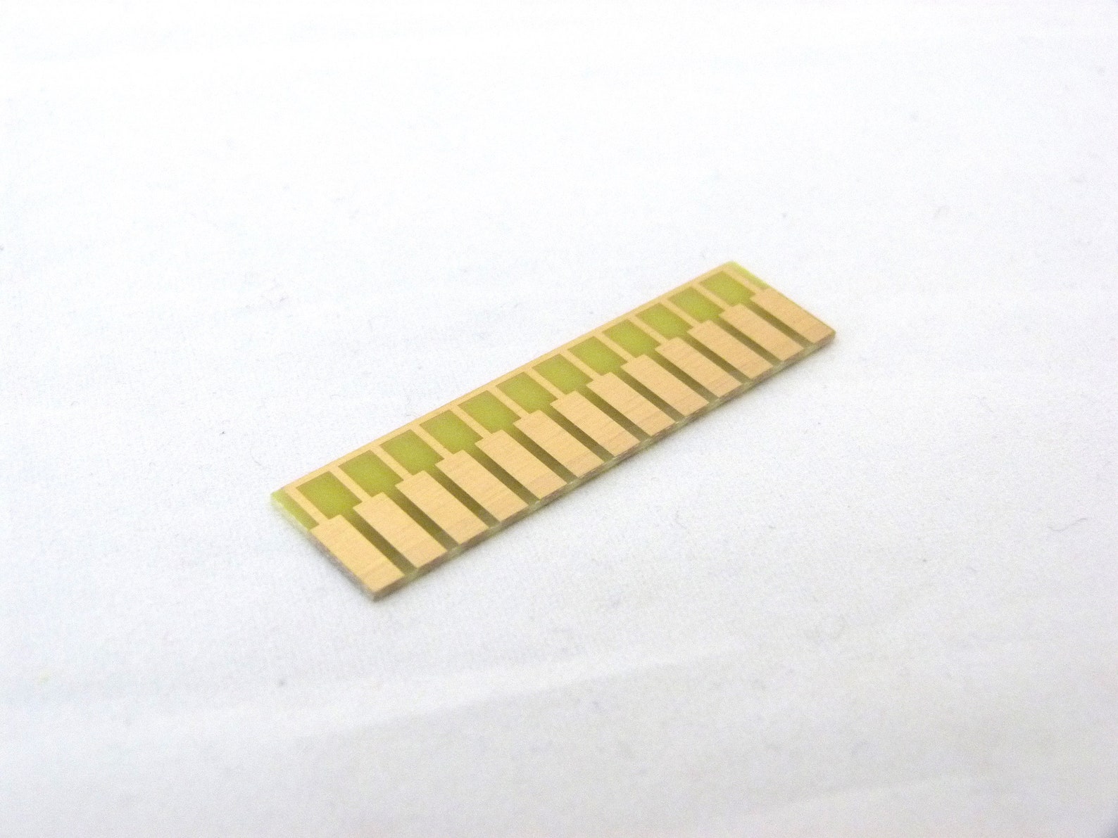 Lightsaber Clamp Card 13-trace ESB Natural/gold Scheme Sized for ...
