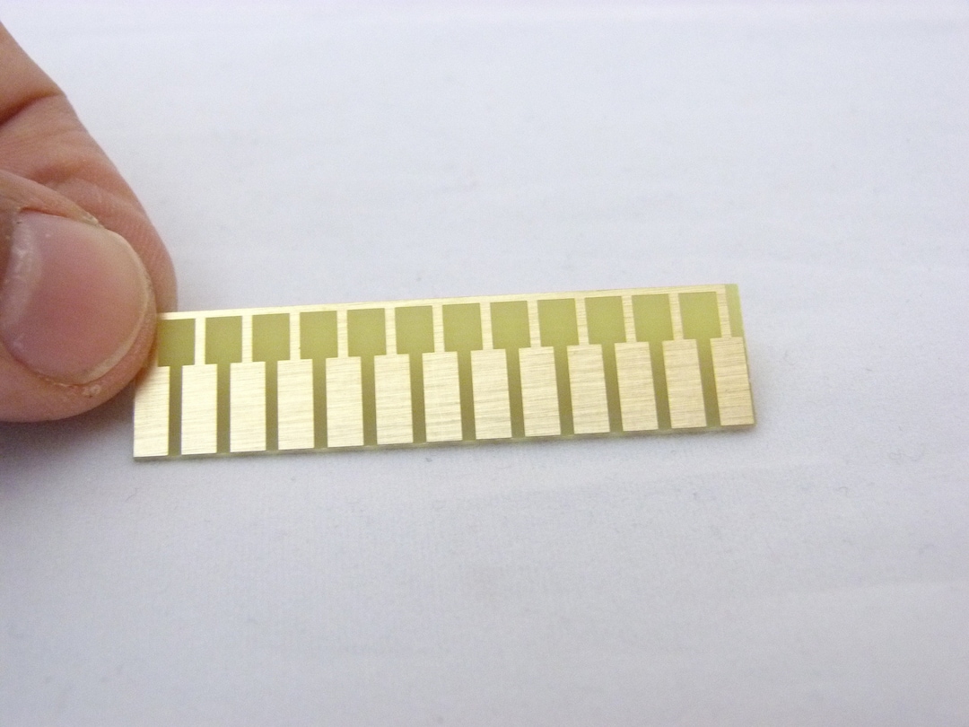 Lightsaber Clamp Card 13-trace ESB Natural/gold Scheme Sized for ...