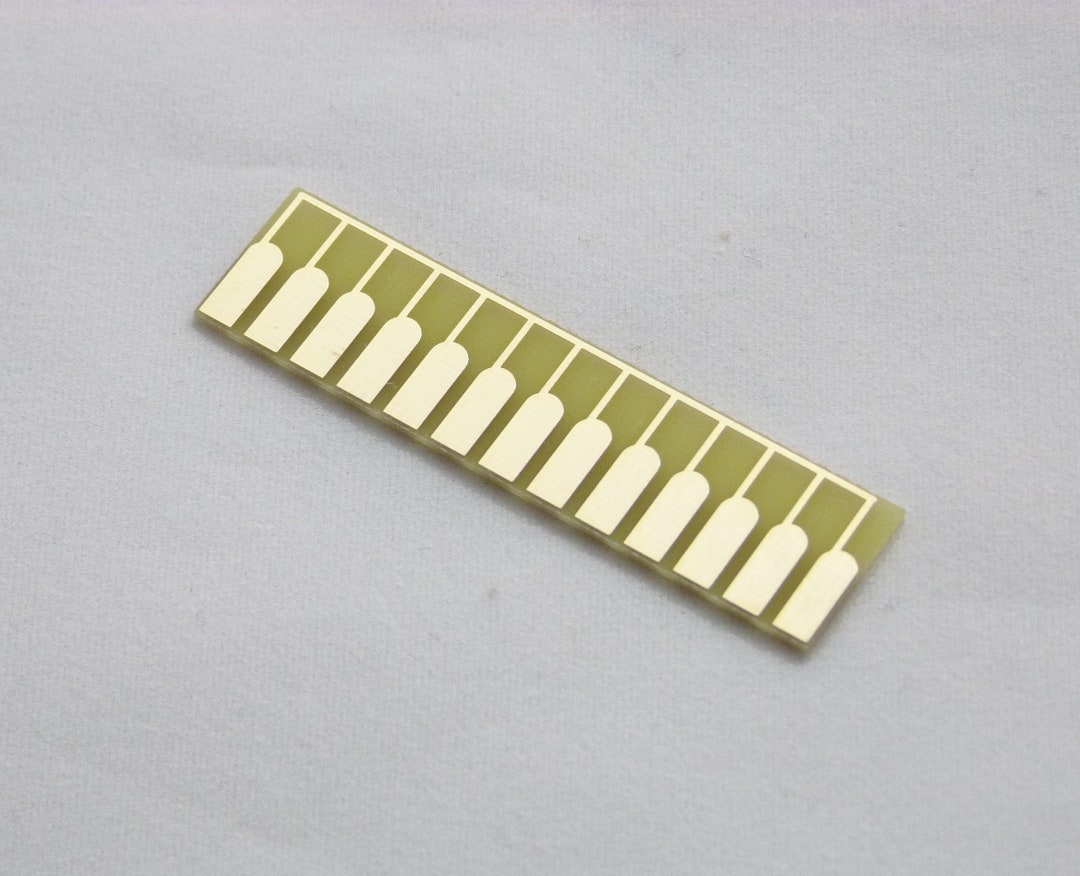 Lightsaber Clamp Card 13-trace TFA/TLJ Natural/gold Scheme Sized for ...