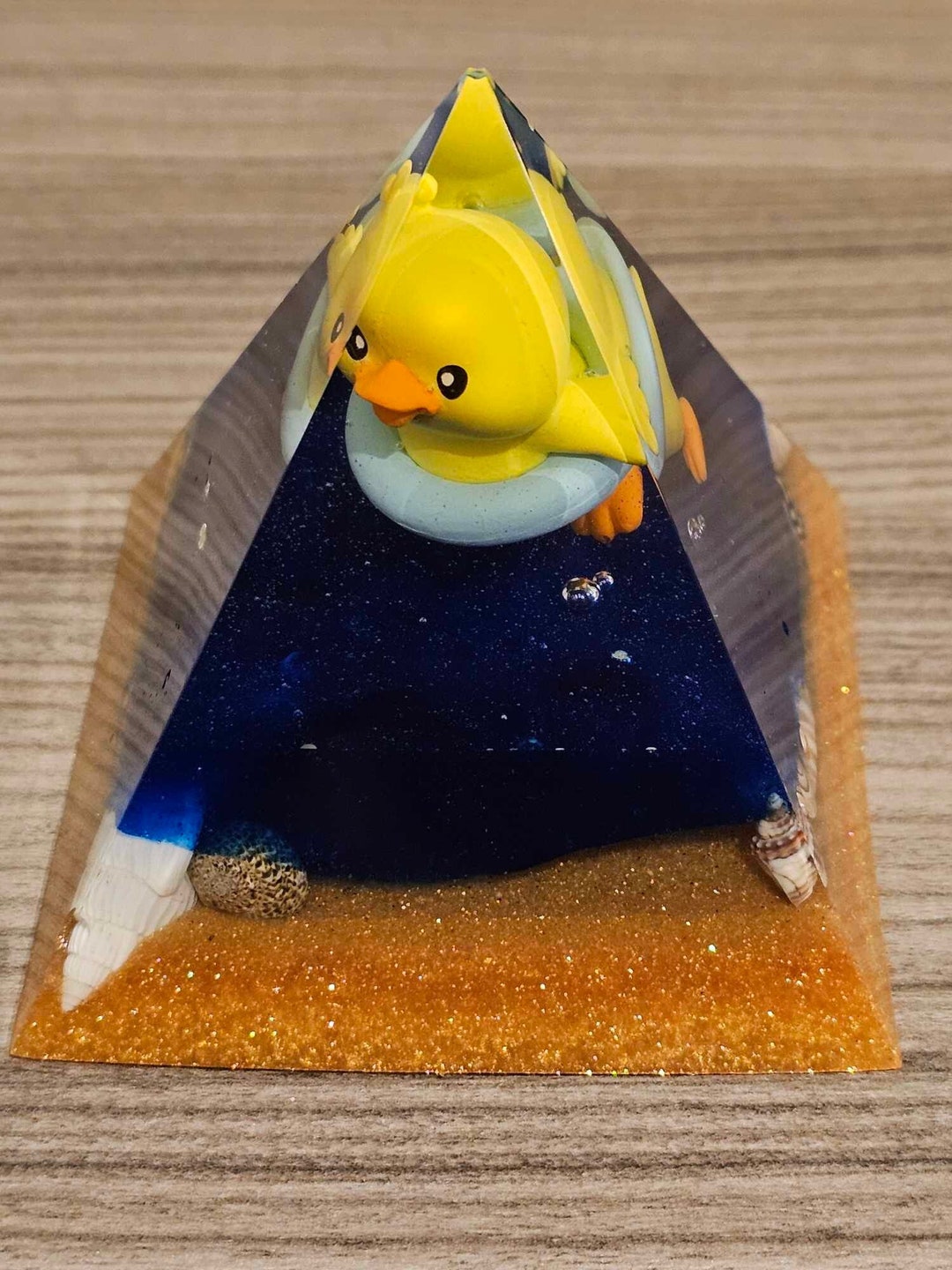 Happy Duck - Paperweight Pyramid - Brighten up Your Office With This ...