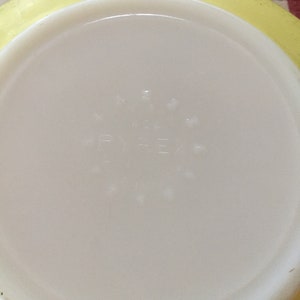 Vintage Pyrex Large Yellow Mixing Bowl 404 #A-35 DWD - Scratches - Etsy