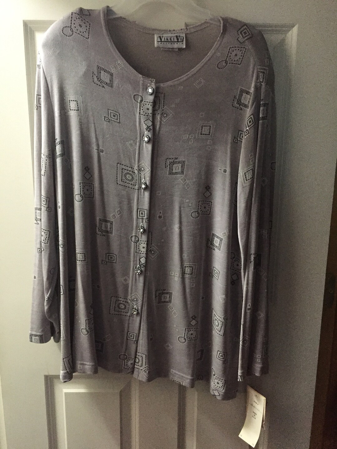 VIKKI VI California Gray, Black & White Long Top W/bling Size 1X MWT ...