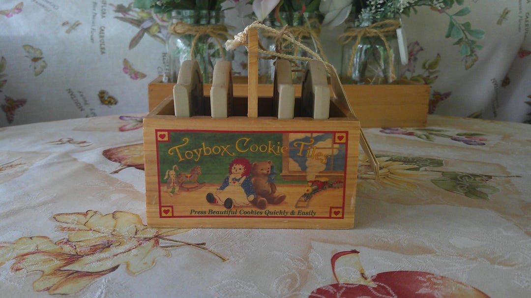 Toybox Cookie Tiles Set of 4 W/ Recipes, Tag, Box & Cutting Board MWT ...