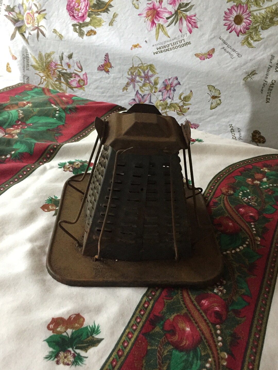 Antique Fire/stove Top Toaster All Metal Needs to Be Cleaned - Etsy