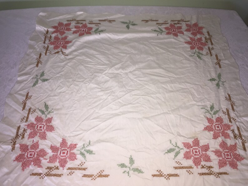 Hand Embroidered Card Table Tablecloth 33 X 34 - Etsy