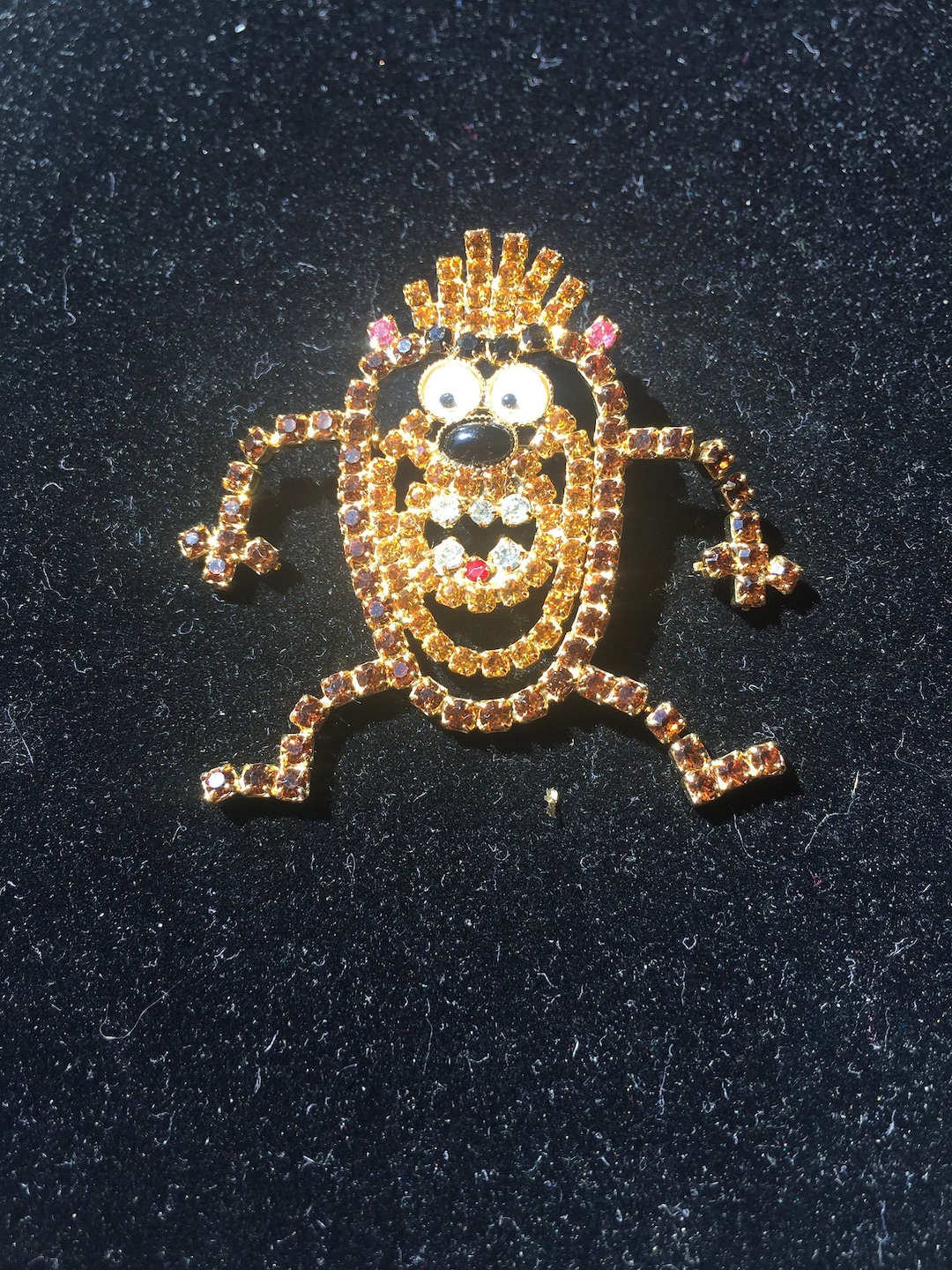 Taz - Tasmanian Devil Brooch W/movable Arms and Legs Swarovski Crystals ...