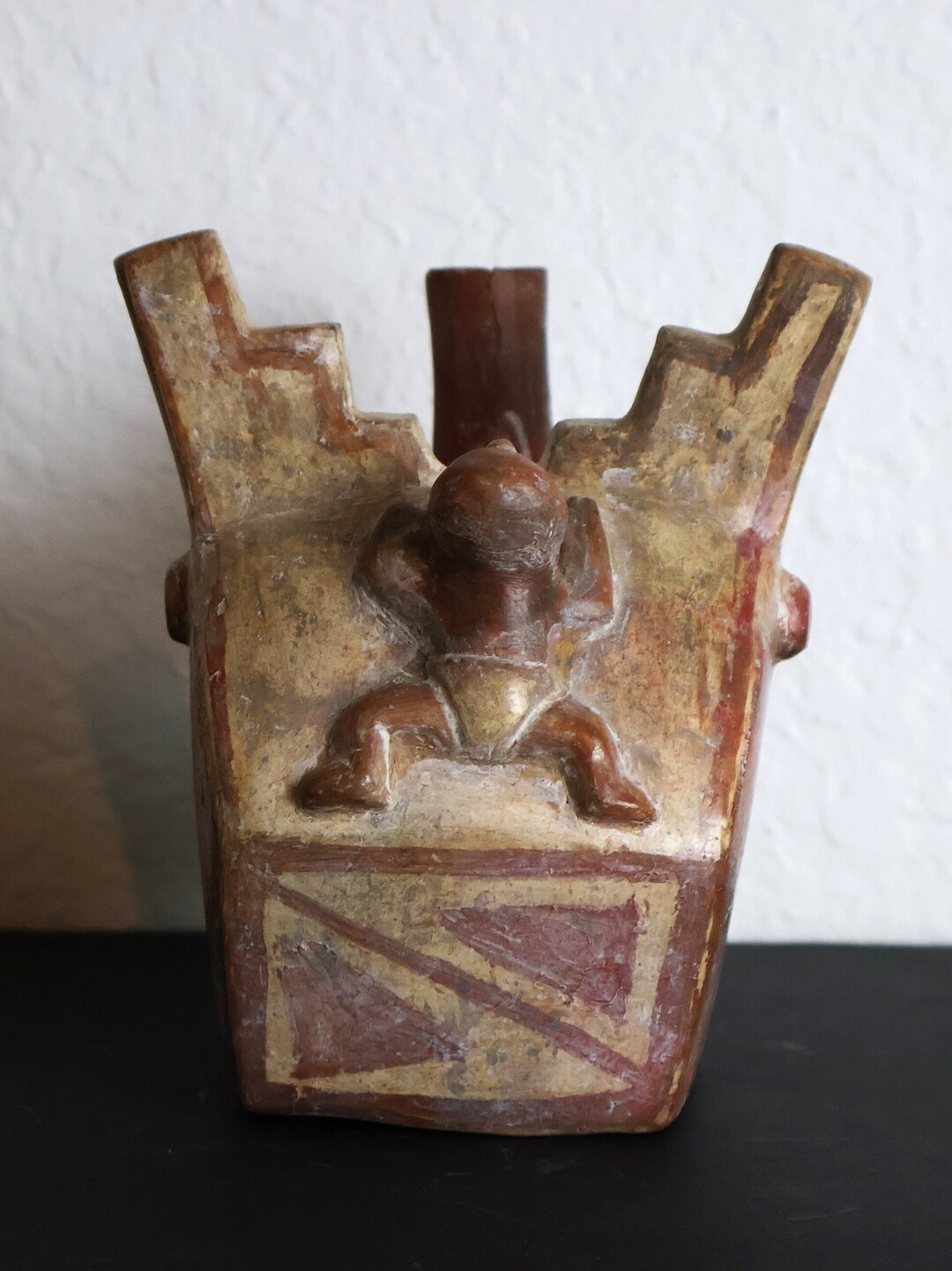 Authentic Pre-columbian Moche Temple W/ Priest Climbing Artifact Vessel ...