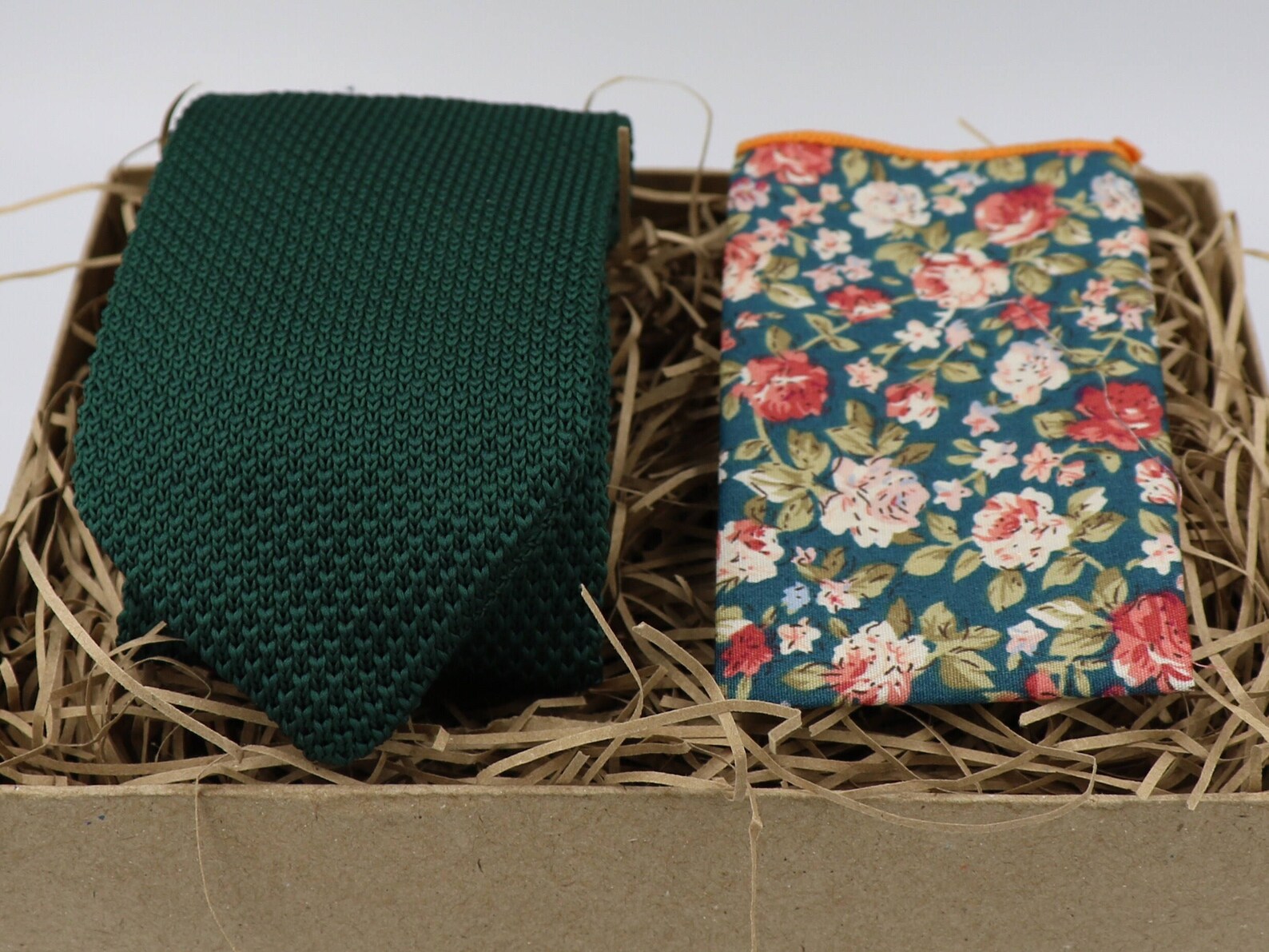PADDY & ANNE: Knitted Tie Floral Pocket Square Emerald Green - Etsy