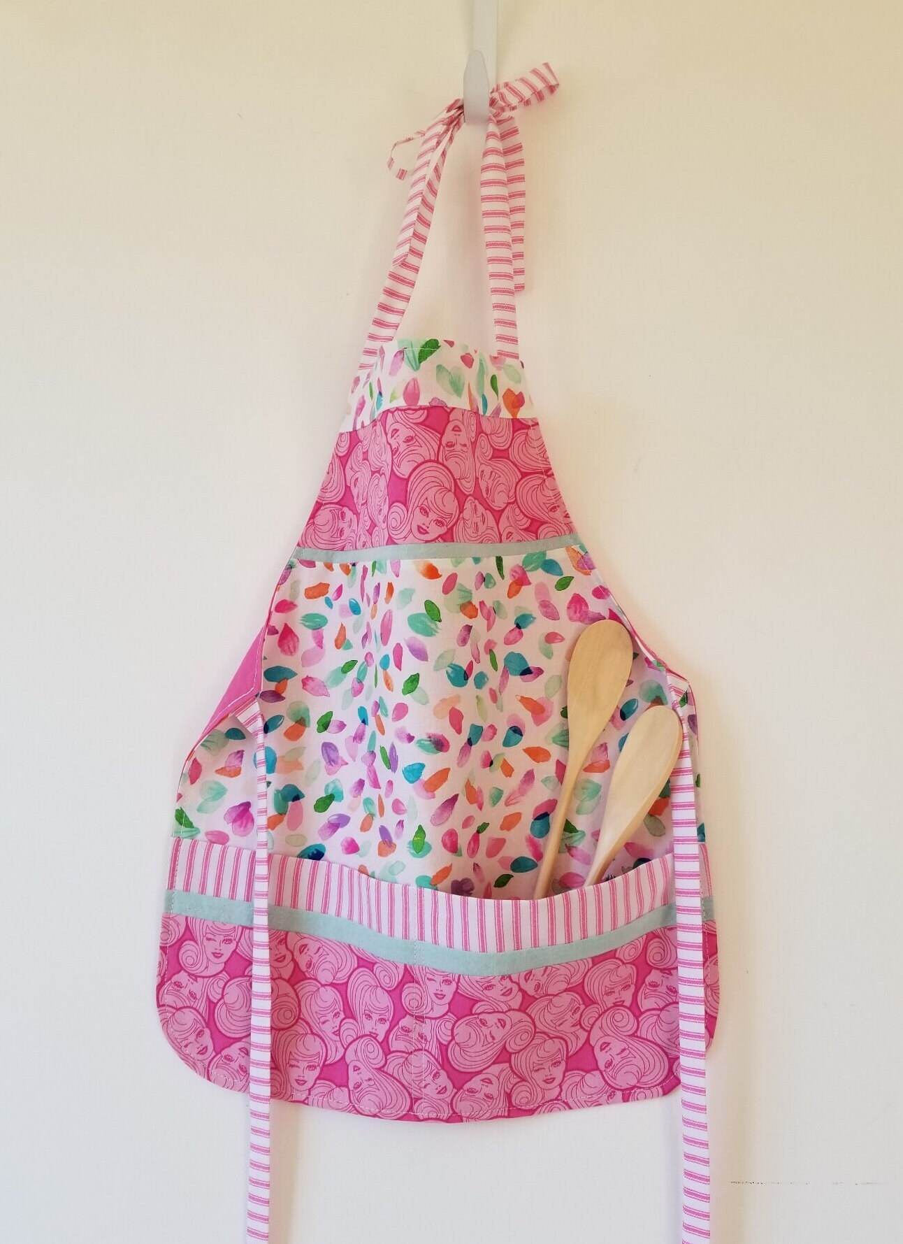 Girls Barbie Apron, Little Girls Apron, Pink Barbie Apron - Etsy