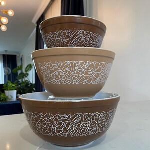 Pyrex Woodland Mixing Bowls Complete Set of 3 - 401, 402, 403- Neutral ...