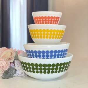 Set of 4 Vintage Pyrex Dot Mixing Bowls, Polka Dot, Polkadots Made 1968 ...