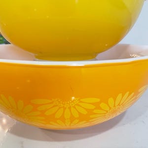 Vintage Pyrex Yellow and Orange Daisy Cinderella Mixing/nesting Bowls ...