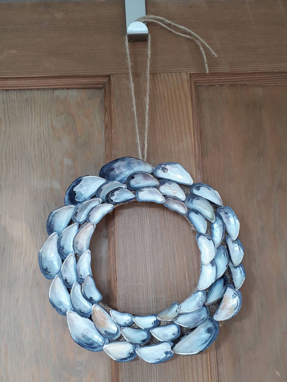 Stunning Mussel Shell Wreath - Not Just for Christmas! #seashells # ...