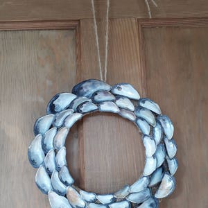 Stunning Mussel Shell Wreath - Not Just for Christmas! #seashells # ...