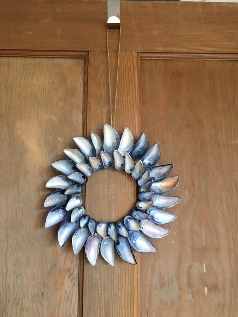 Stunning Mussel Shell Wreath - Etsy UK
