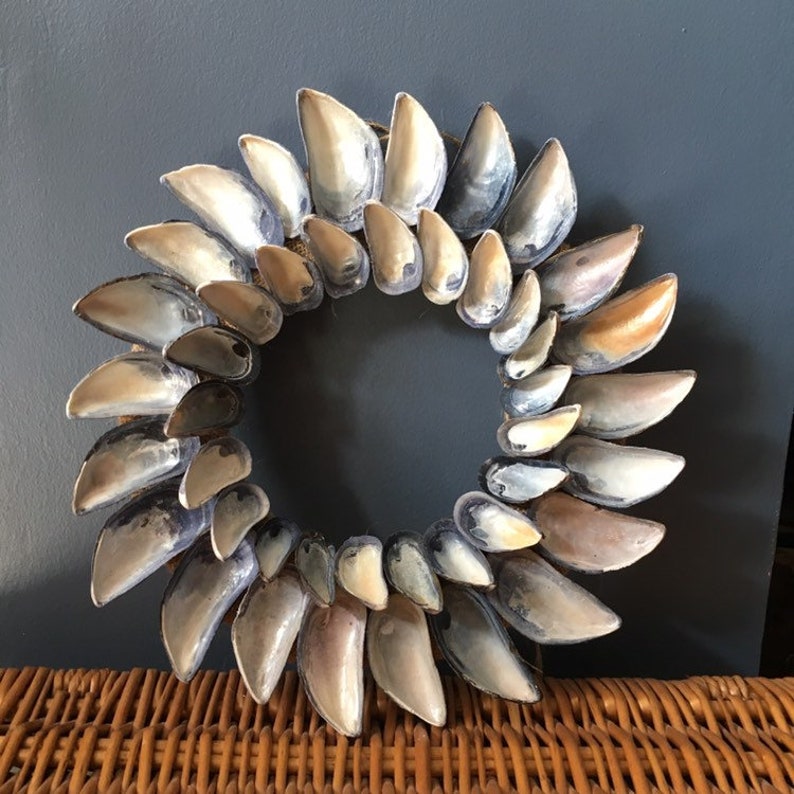 Stunning Mussel Shell Wreath - Etsy UK