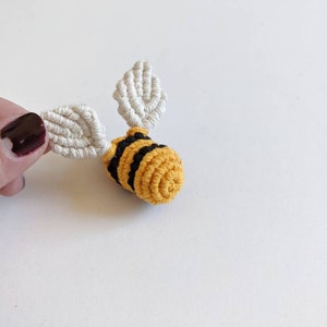 3D Pack of 5 Macrame Fiber Miniature Bee Sculpture - Etsy