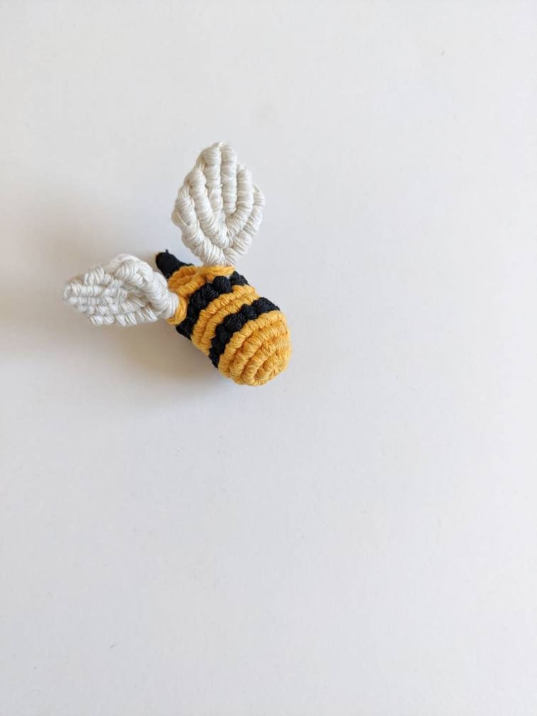 3D Pack of 5 Macrame Fiber Miniature Bee Sculpture - Etsy