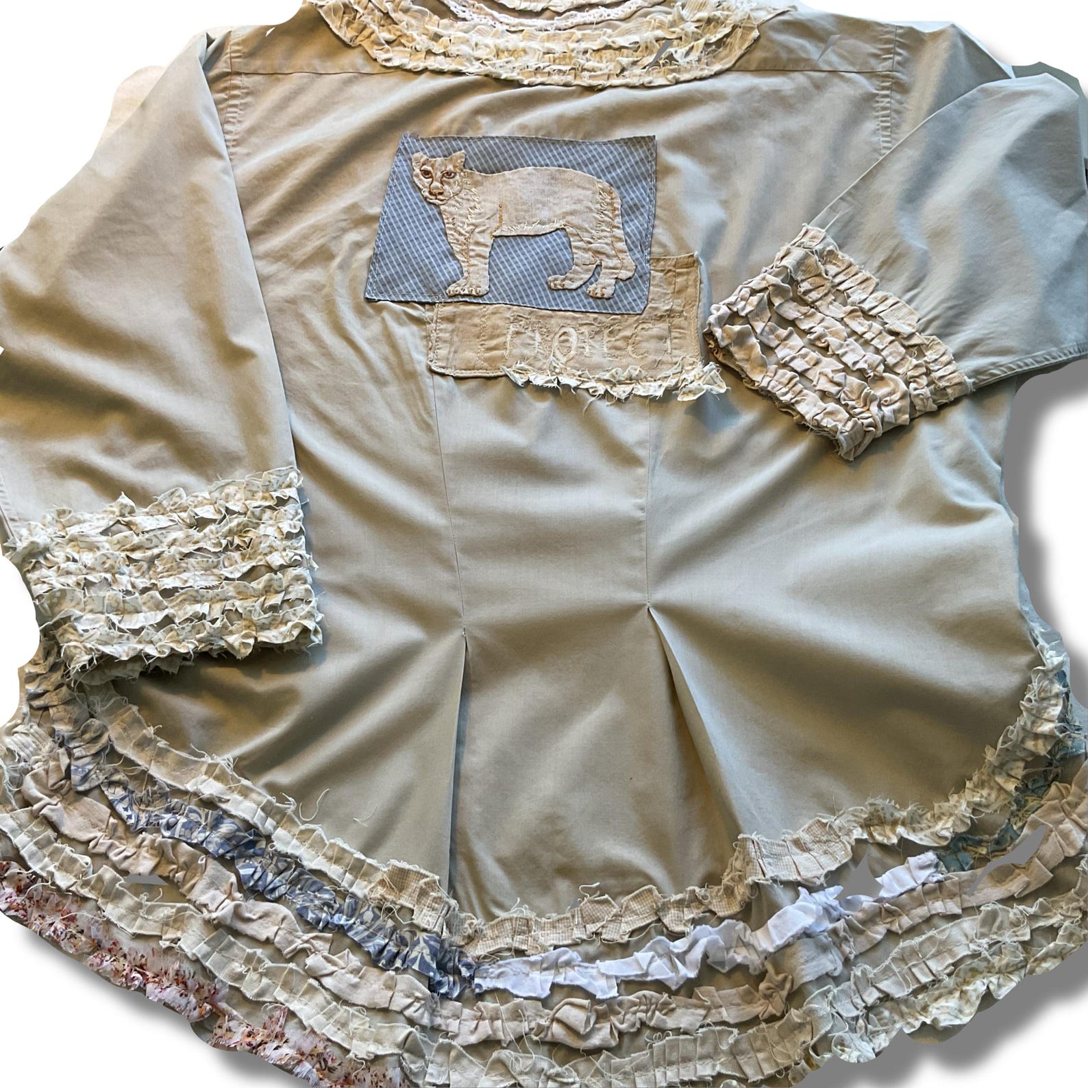 Beige With Blue Mountain Lion Lightweight Jacket to Transition to Fall ...