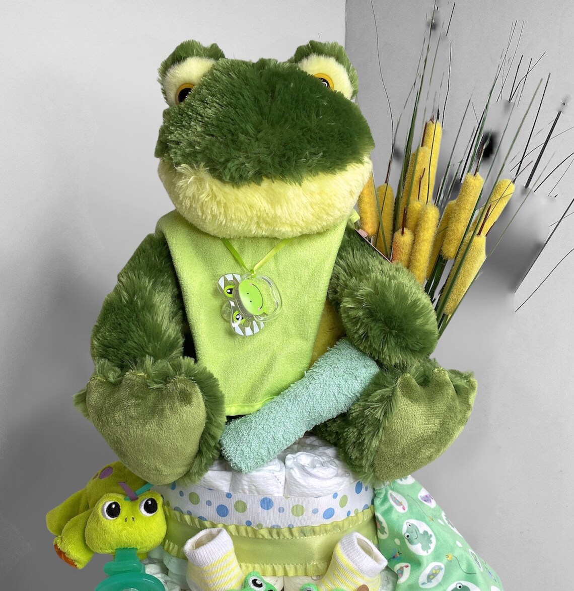 Frog Diaper Cake Frog Themed Frog Baby Shower Centerpiece - Etsy
