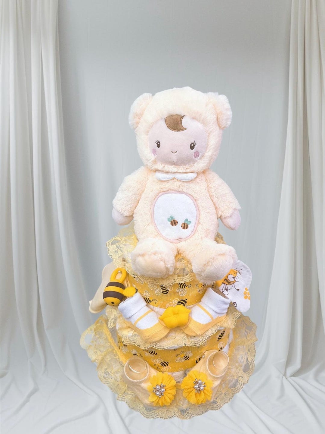 Bee Diaper Cake,bumblebee Diaper Cake, Bees Baby Shower, Centerpiece - Etsy