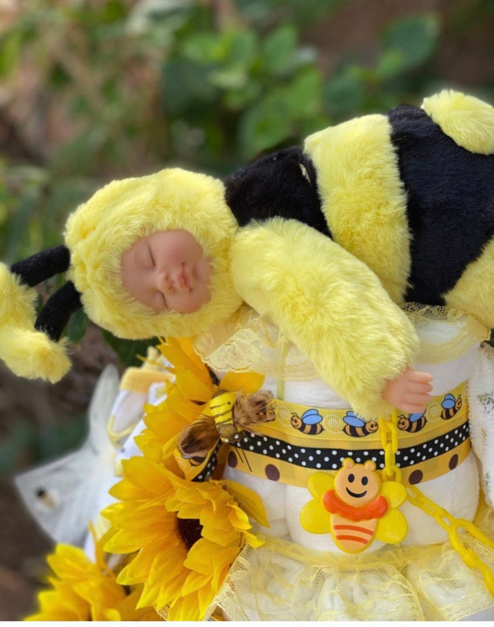 Bee Diaper Cake Bee Baby Shower Bumblebee Diaper | Etsy