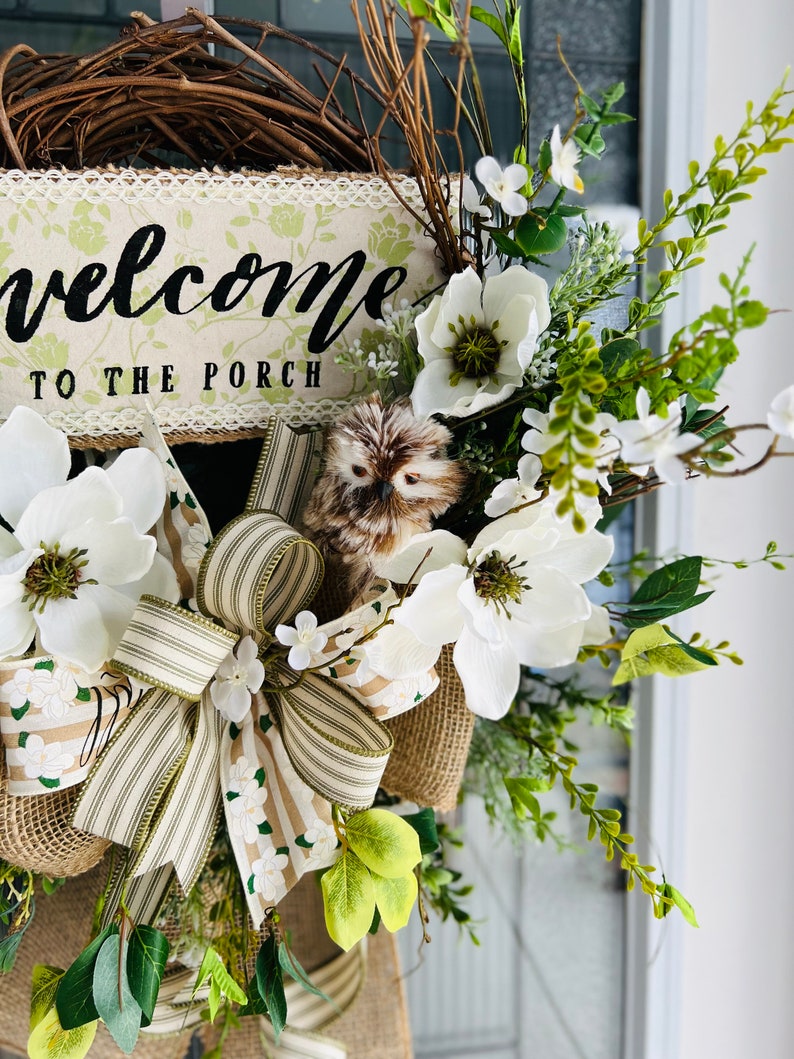 Rustic Farmhouse Magnolia Wreath With Welcome Sign and Owl Accent. - Etsy