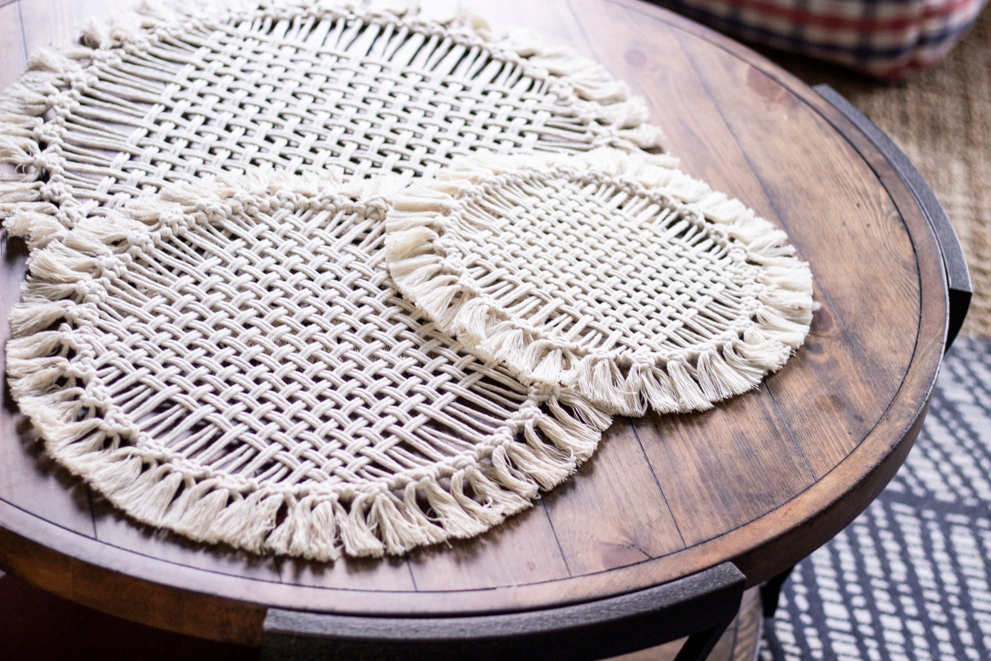 Circle Macrame Table Runner // Modern Doilies - Etsy UK