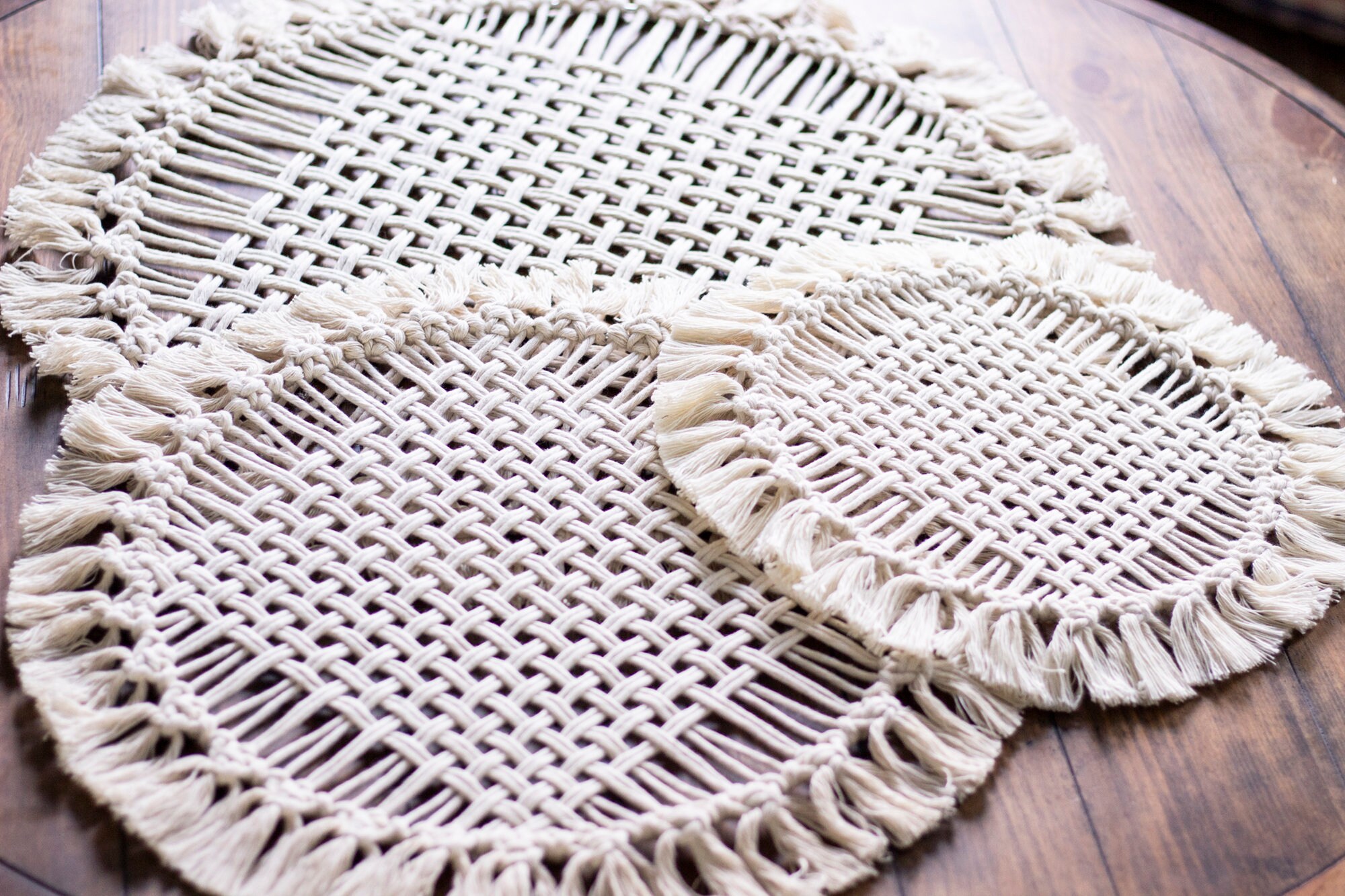 Circle Macrame Table Runner // Modern Doilies - Etsy UK