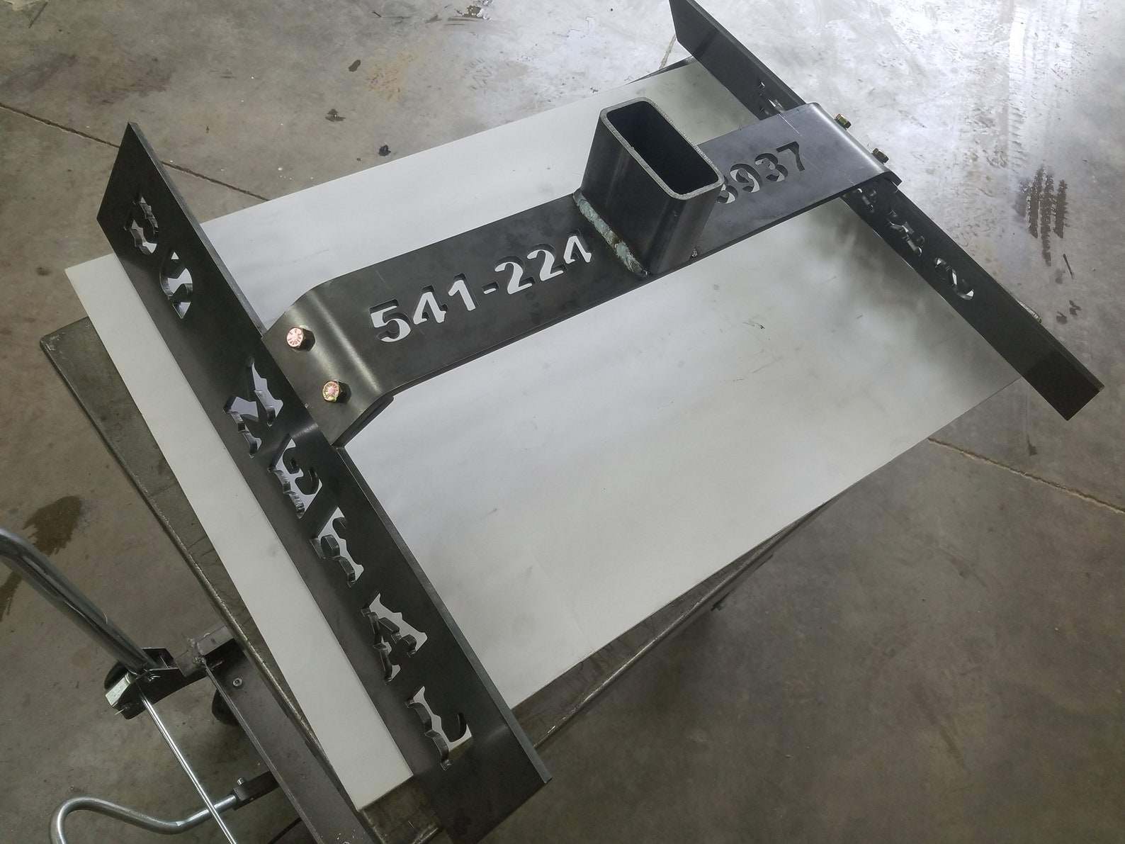Steel Gong Target Stand (bolt Base) W/ 2 New Adjustable Height Hangers ...
