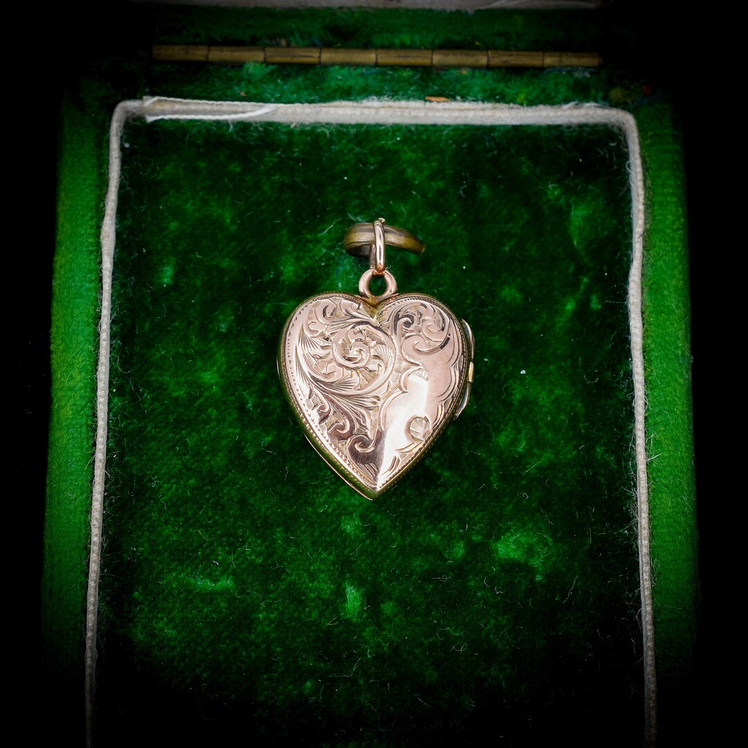 Vintage 9ct Gold Engraved Fancy Heart Locket Pendant - Etsy