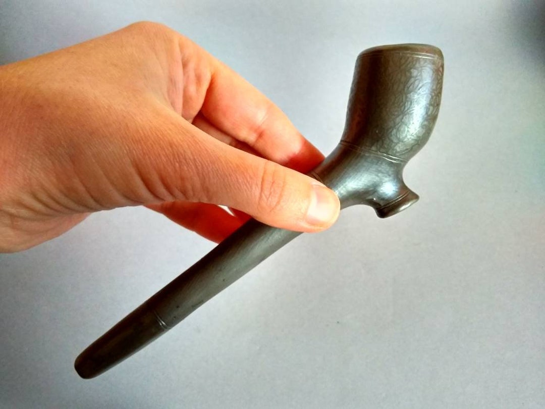 Black Ceramic Long Smoking Pipe. Elegant English Clay Pipe for Smoking ...