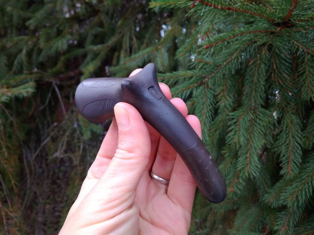 Small smoking pipe. Black ceramic pipe with legs. Elegant | Etsy