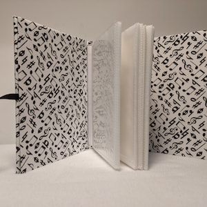 Musical Notes Photo Album - Music, Chorus, Songs - Holds 100 4x6 Photos ...