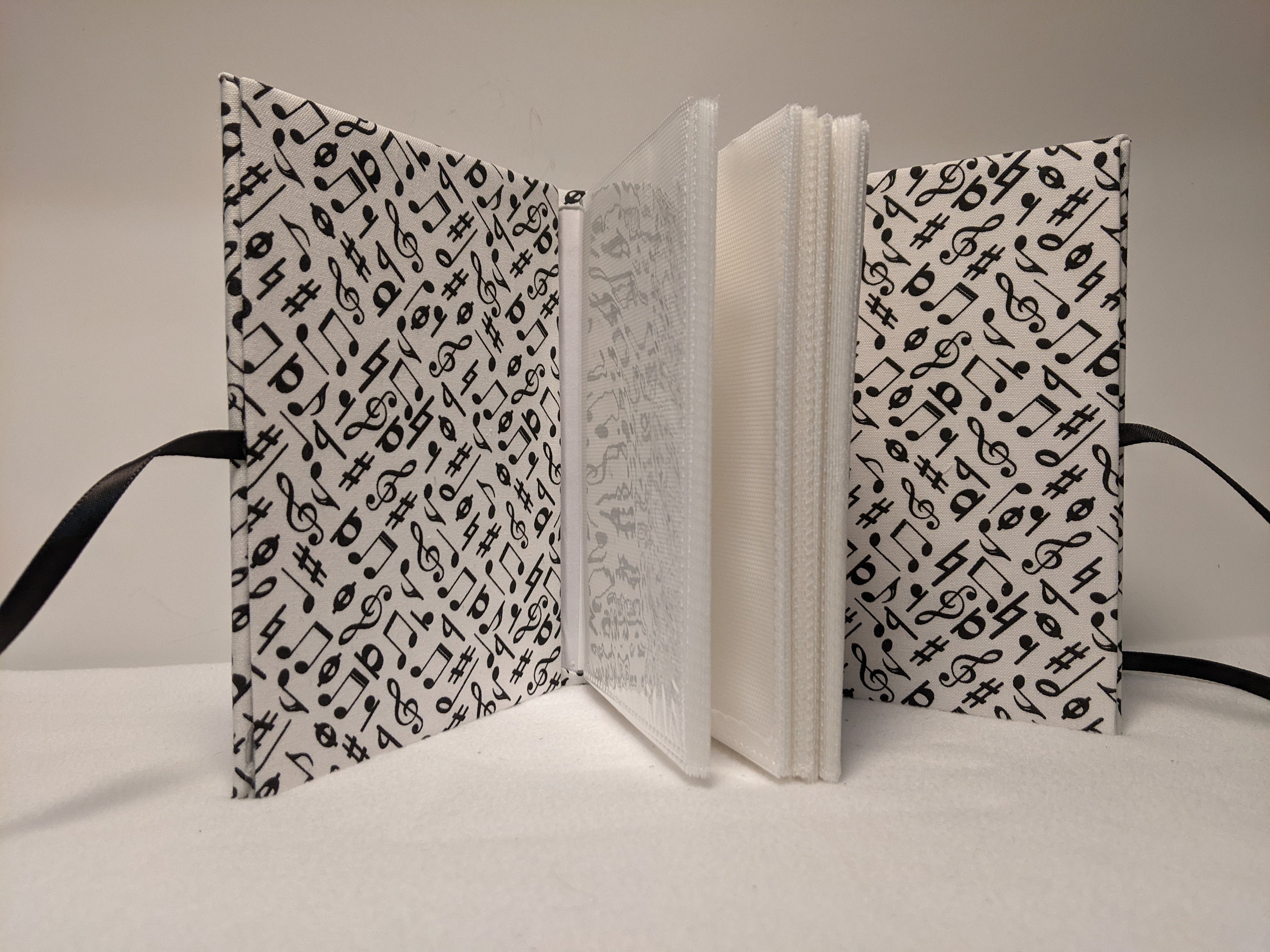 Musical Notes Photo Album - Music, Chorus, Songs - Holds 100 4x6 Photos ...