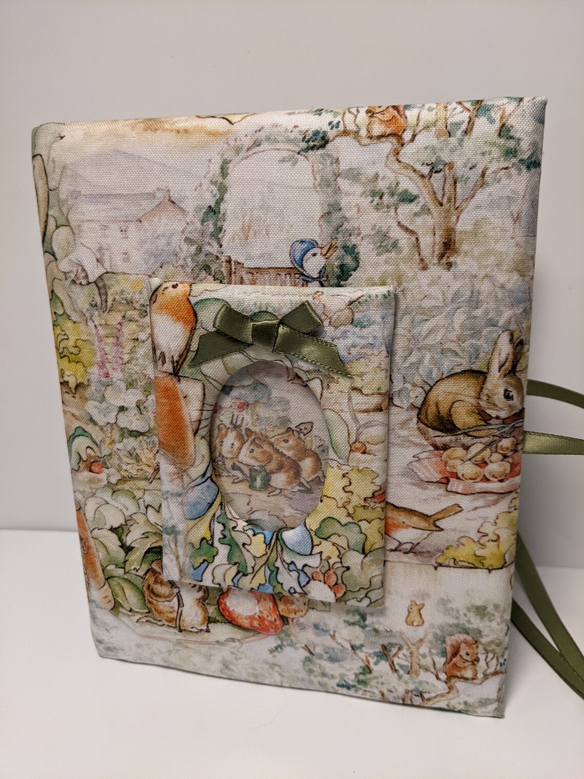Disneys Peter Rabbit Photo Album - Bunny Photo Album - Holds 100 4 X 6 ...