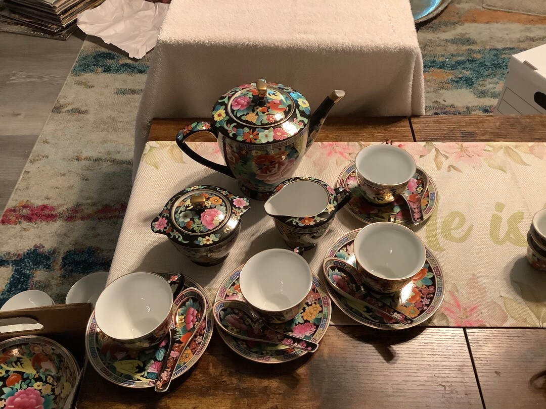 Rare Vintage Hand Painted Tea Service. 1 Tea Pitcher, 4 Saucers, 4 Cups ...