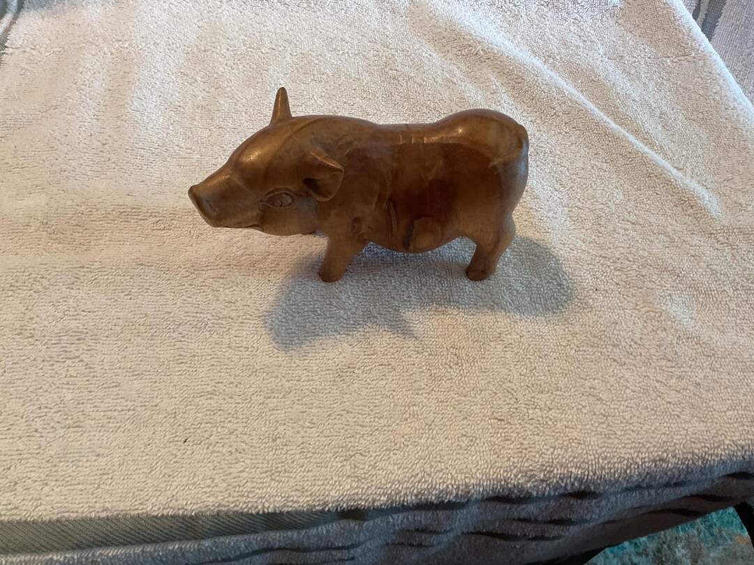 Hand Carved Wooden Pig Measures 5.5” Long and 3.25” Tall - Etsy