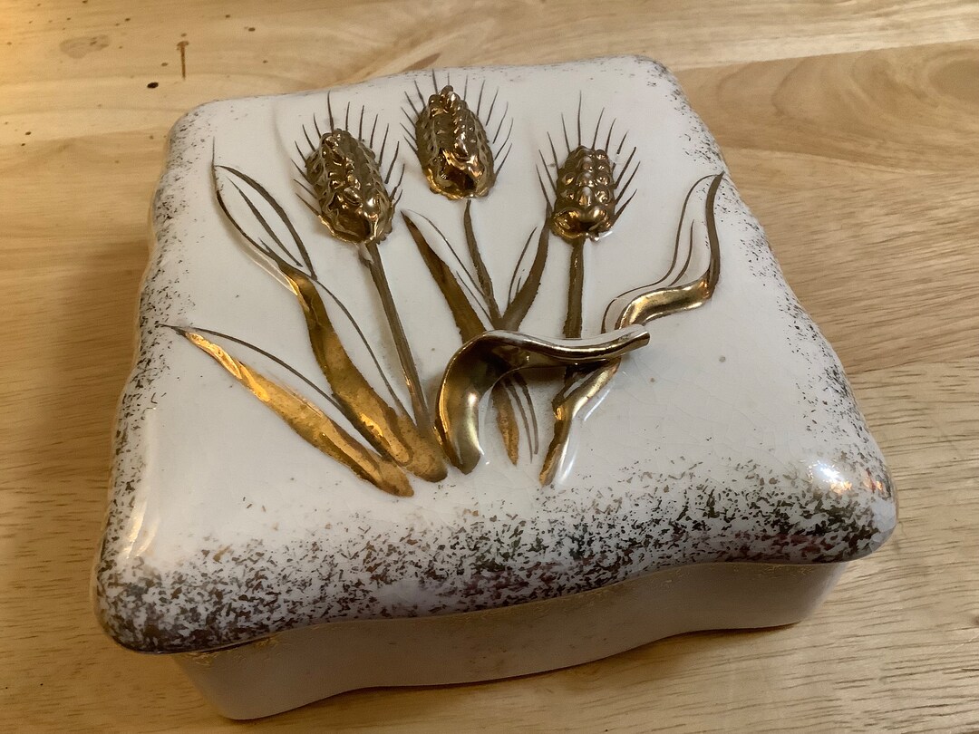 George Lefton Lidded Vanity Box. Signed George Lefton 1956. Sticker on ...