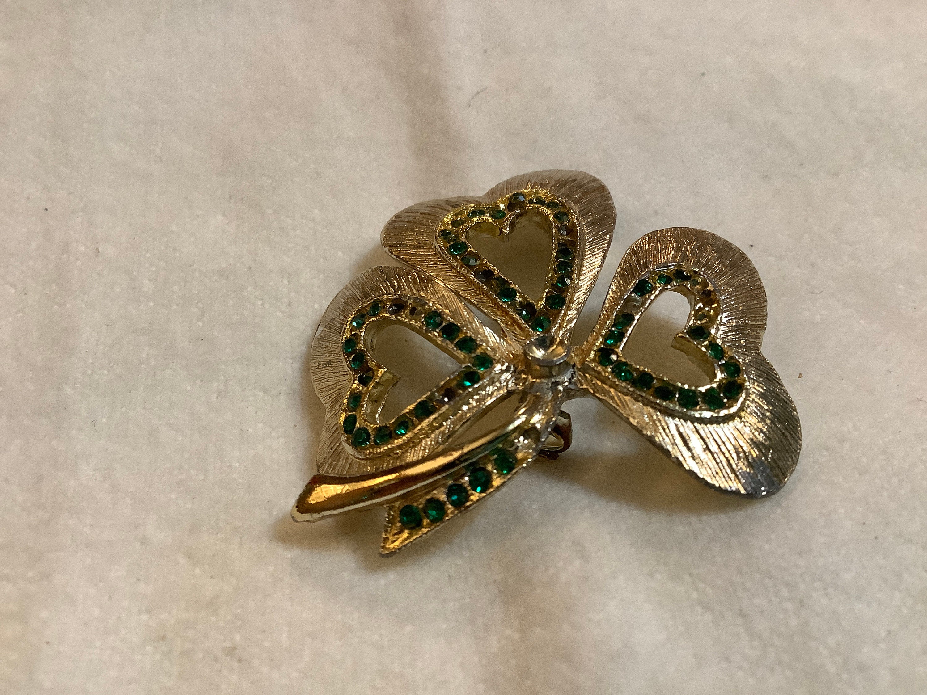 5 Beautiful Vintage Broaches - Etsy