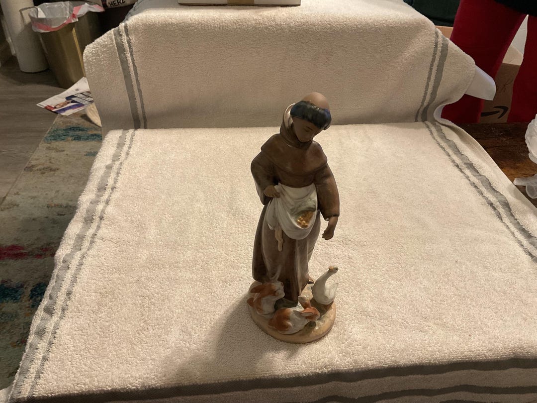 Lladro Farmyard Grace Monk Feeding Rabbits and Geese Measures 9’ Tall ...