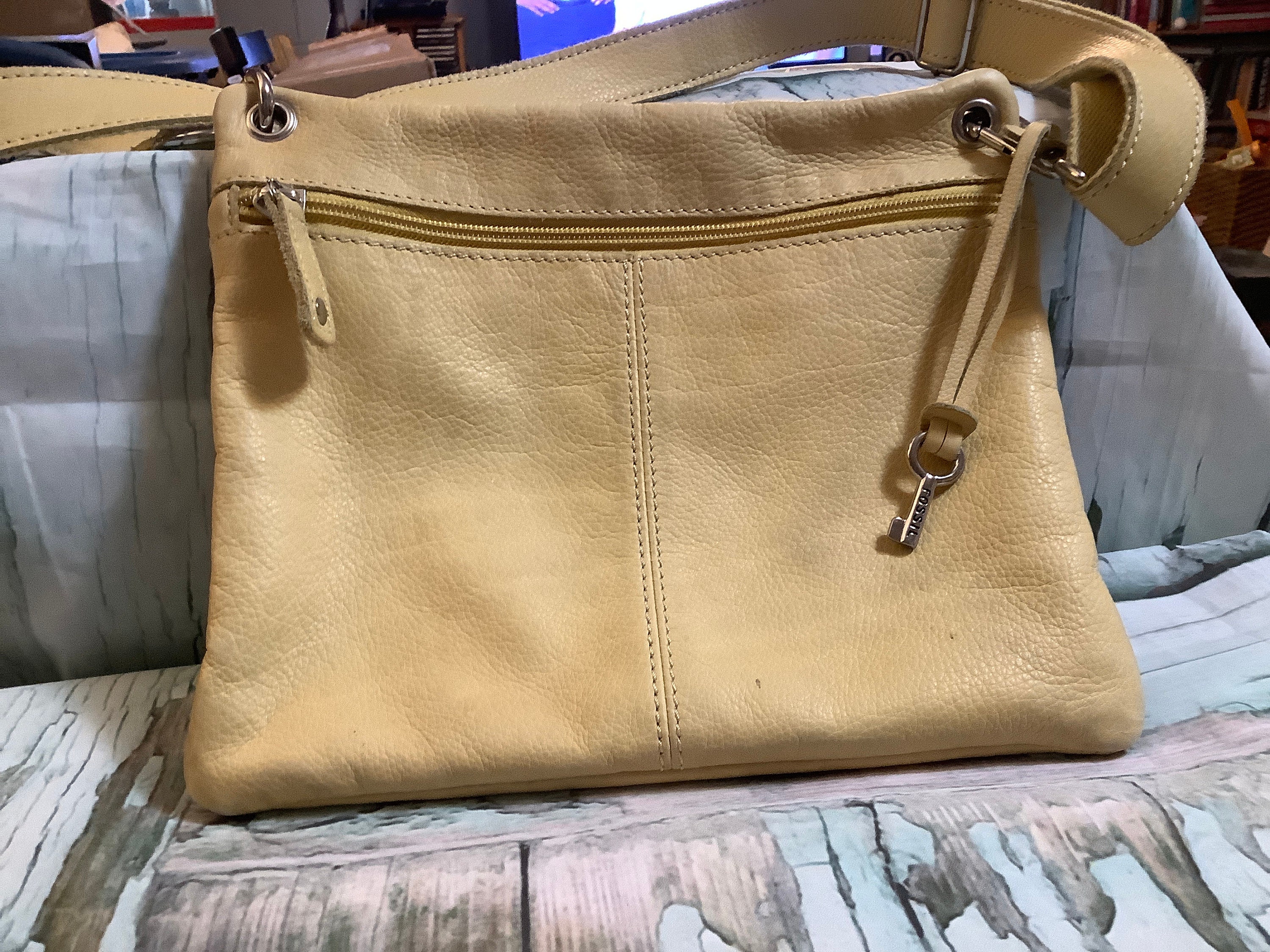 Vintage Fossil Pale Yellow Handbag. 4 Different Zip or Snap ...